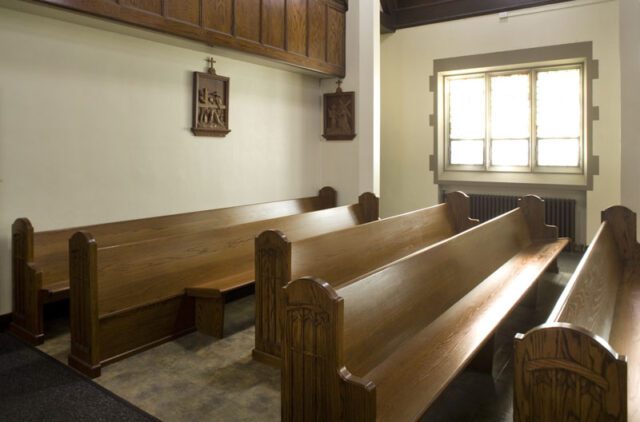 Buy Solid Oak Church Pews in Australia | Church Furniture