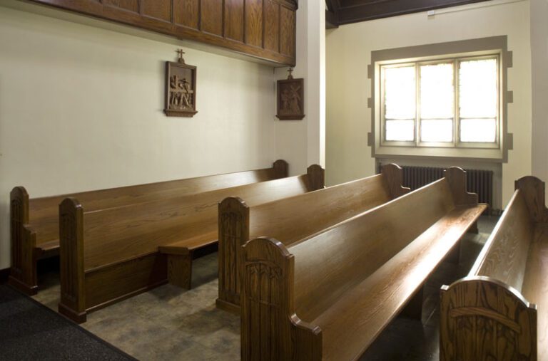 Buy Solid Oak Church Pews in Australia | Church Furniture